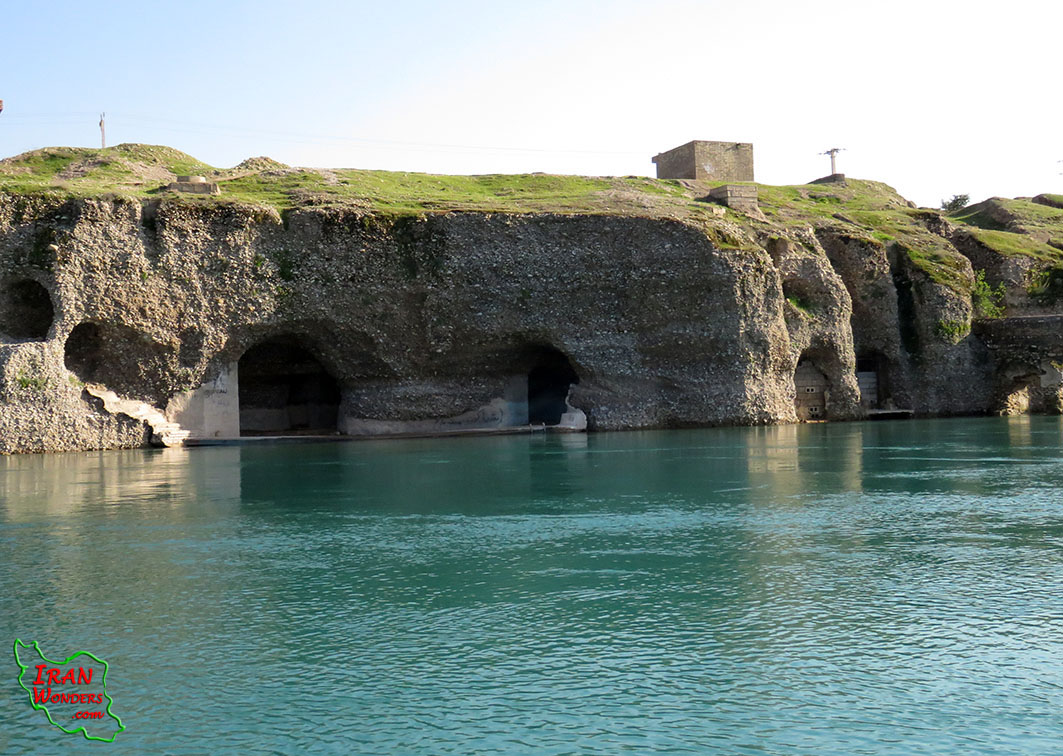 The archeological city of Dezful (Alive brick museum of Iran)