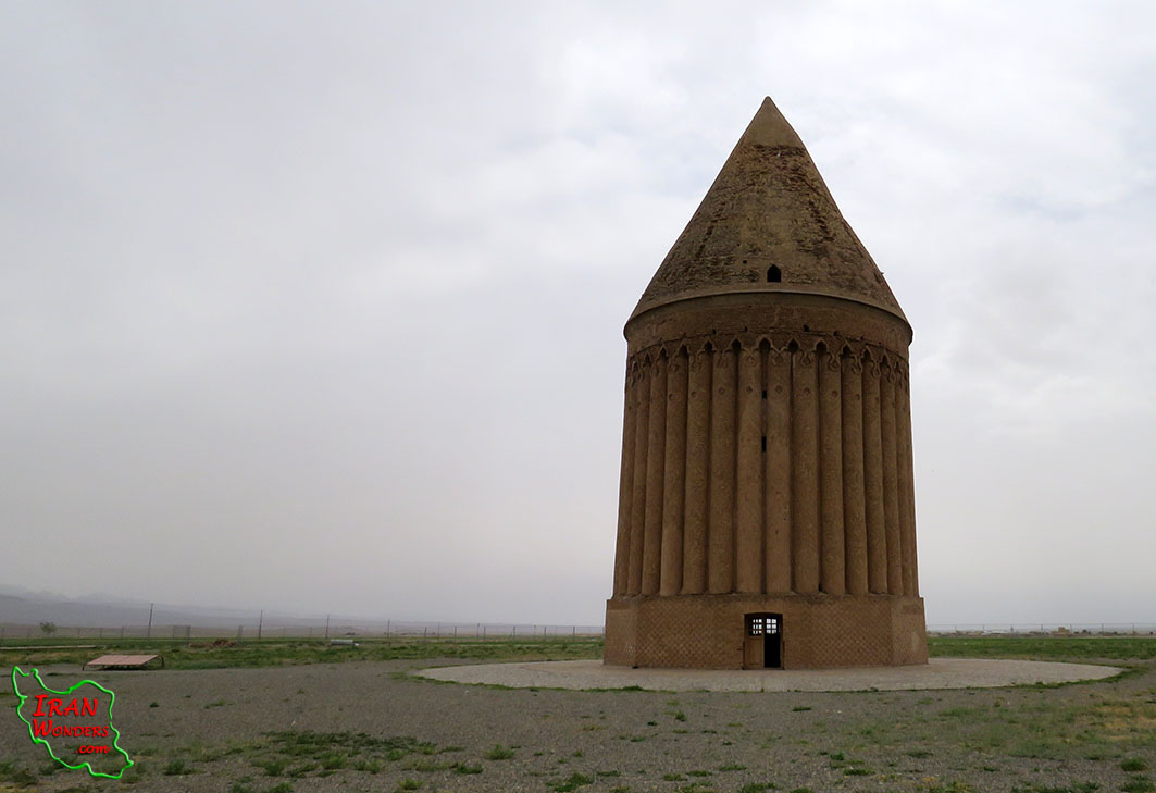 برج رادکان (شاهکار تاریخی گاهشماری ایران)